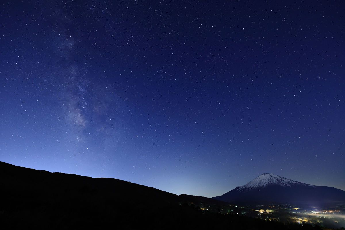 春富士と天の川 | GANREF