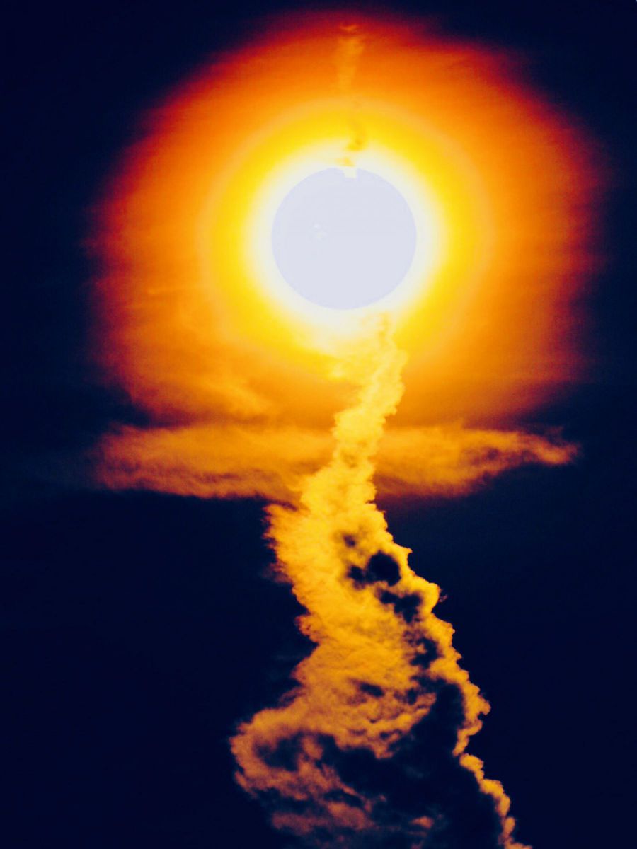 Midsummer morning contrail 2018 | GANREF