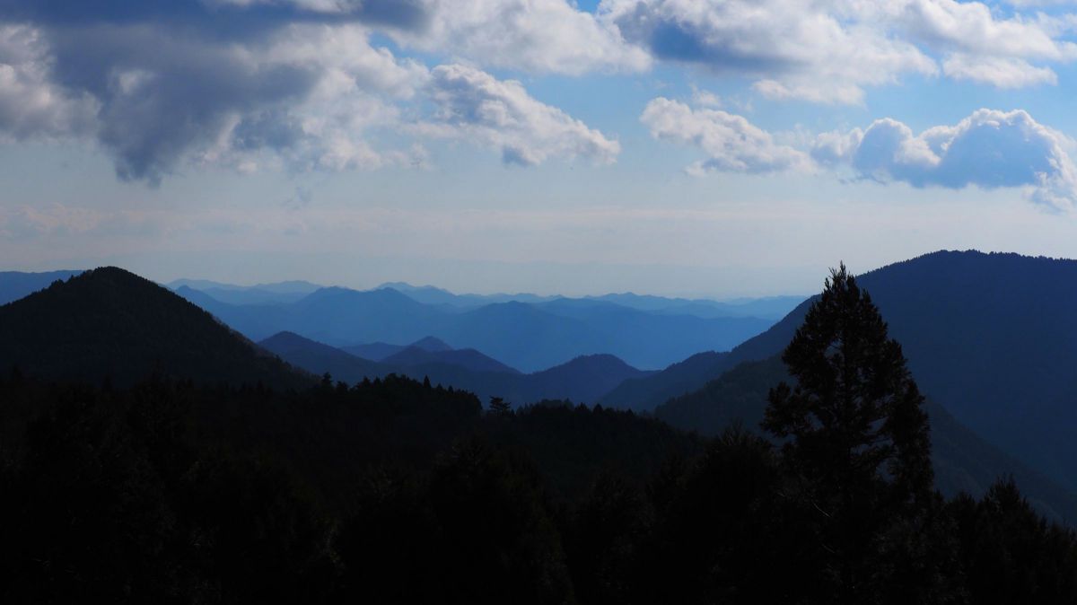 Soothed by the mountains | GANREF