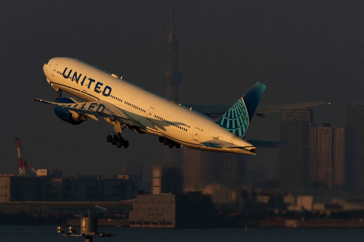～UNITED AIRLINES B777-200ER～ 2023/Oct. | GANREF