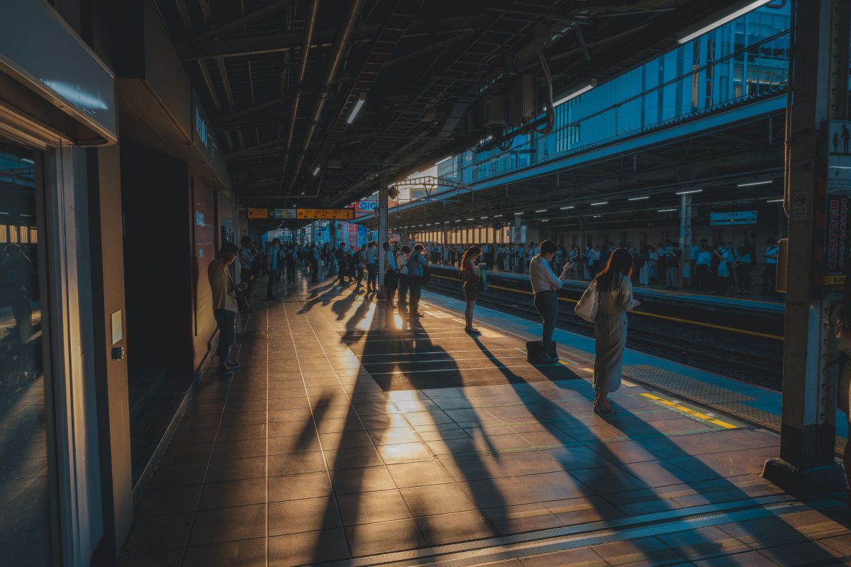 Getting off work | GANREF