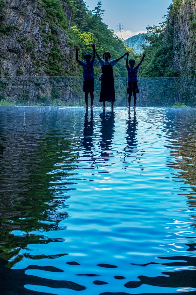 青空も映り込んで | GANREF