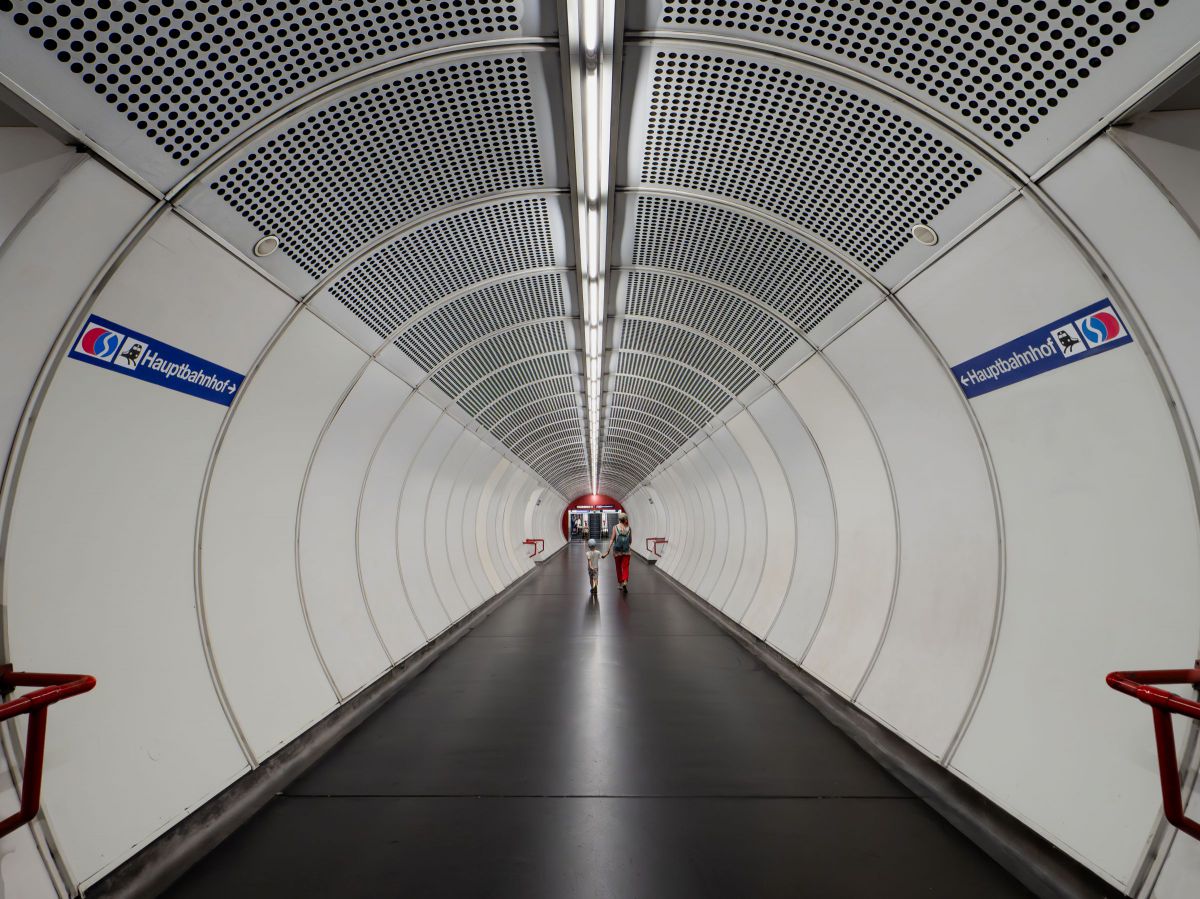 Red Connection. | GANREF