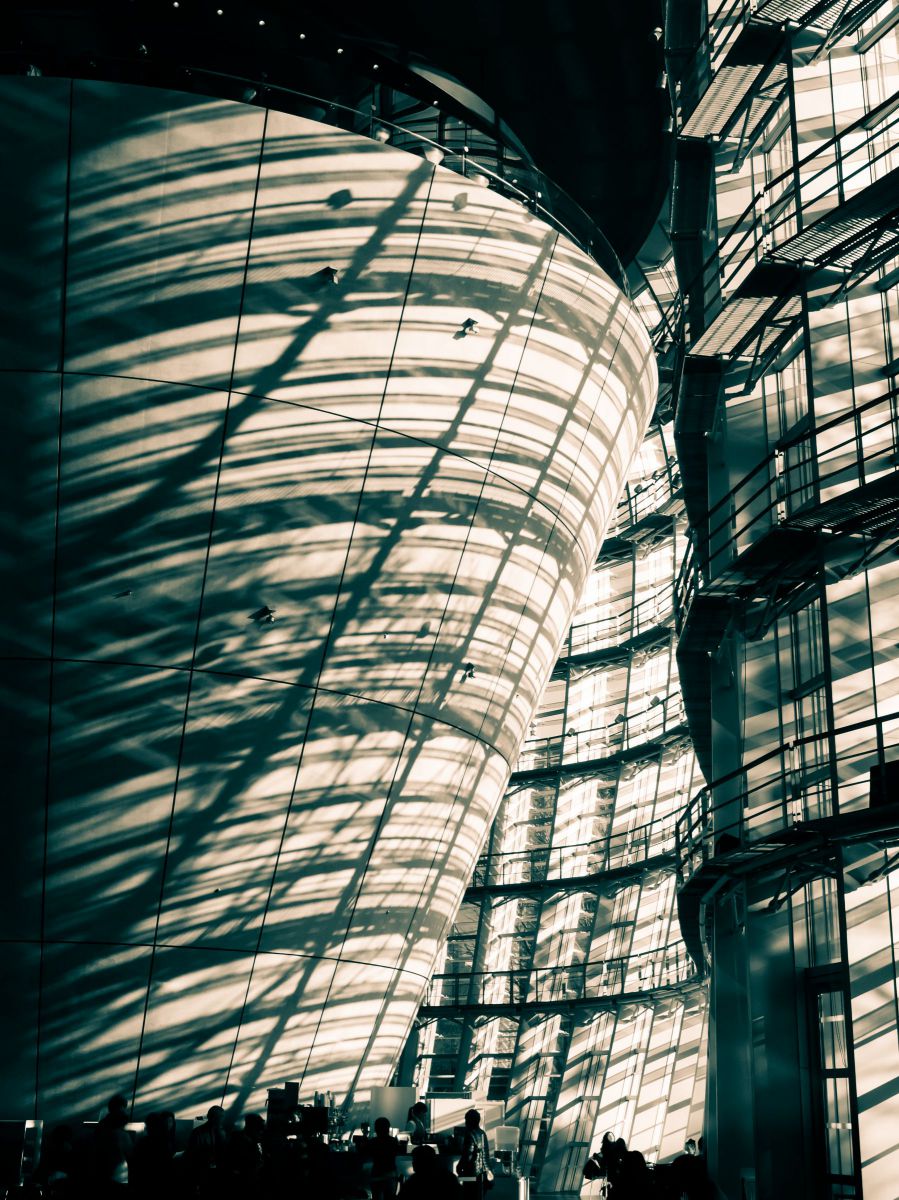 complex shadows. | GANREF