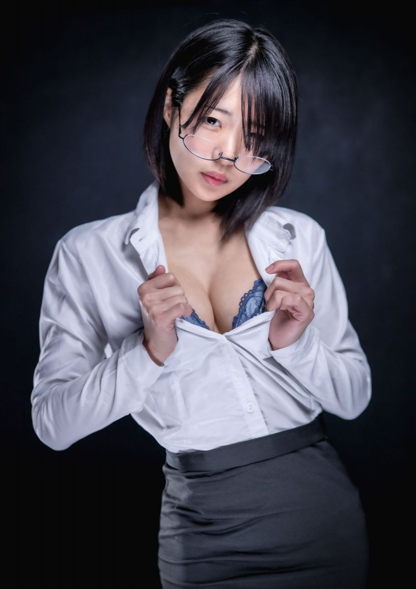 アンダーリムメガネの君 #10 | GANREF