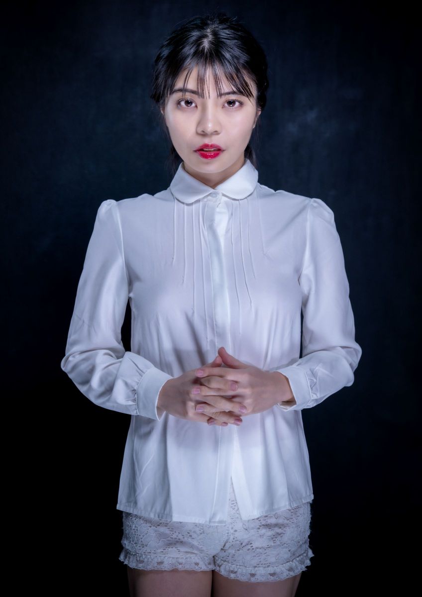 ブラウスと凛然の境界線 | GANREF