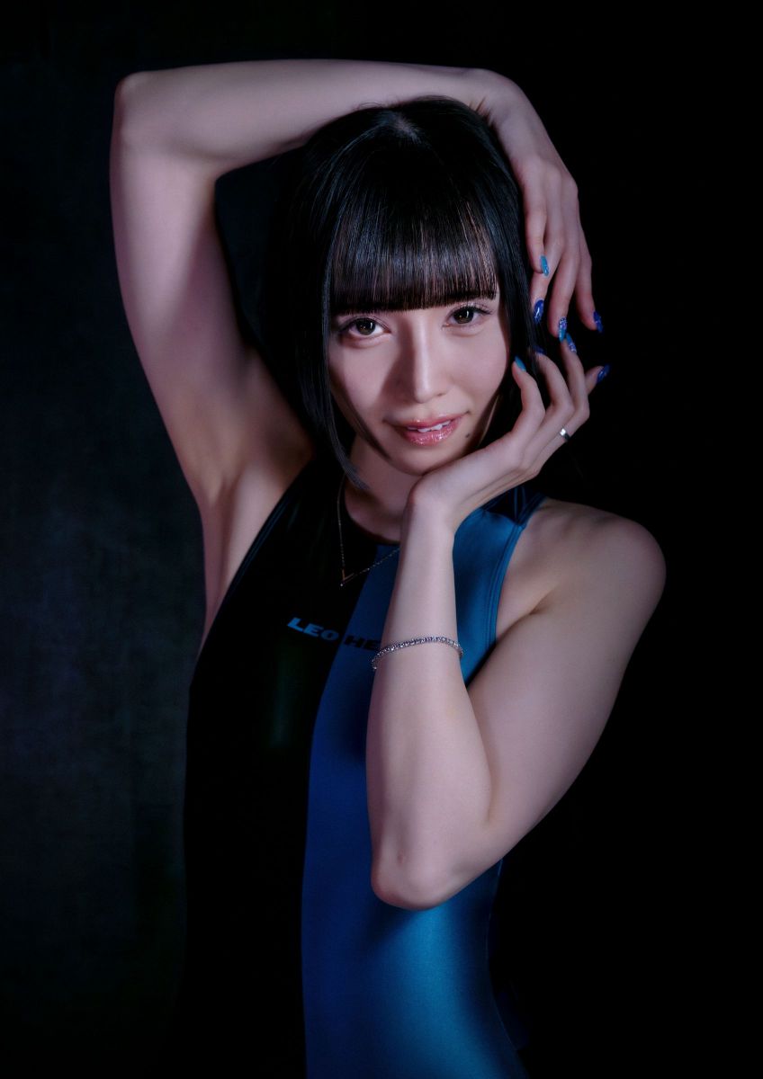 ブラントバングヘアとスイムウェア | GANREF