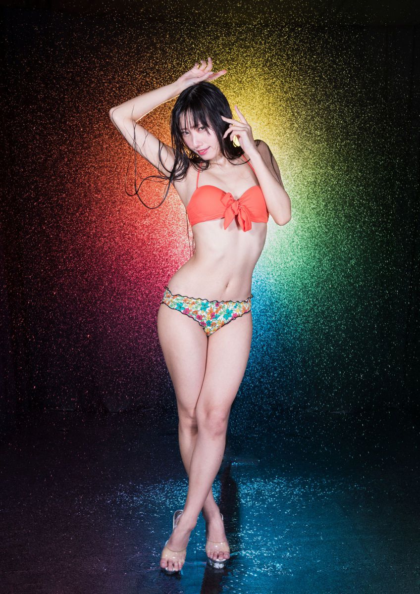 ビキニスタイルのお嬢さん | GANREF