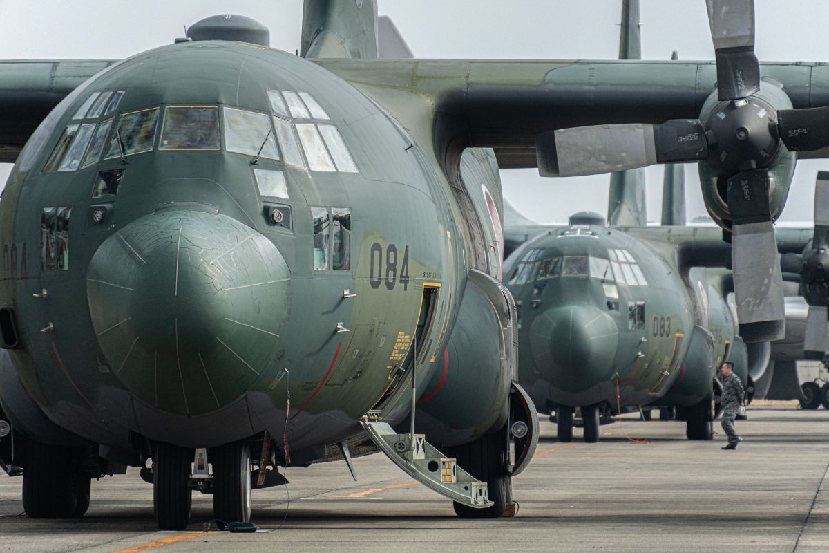 C-130輸送機 | GANREF