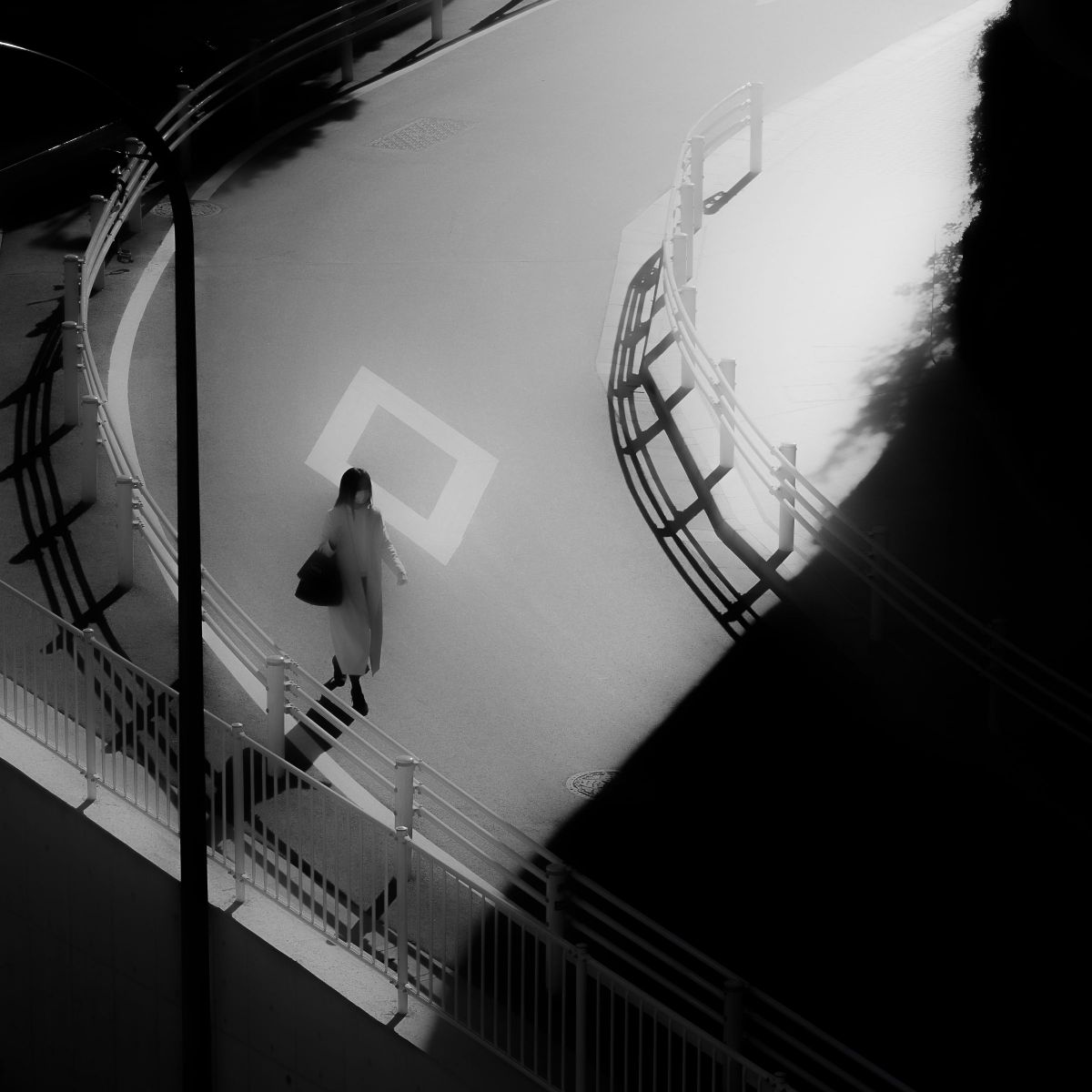 Monochrome : 018 | GANREF