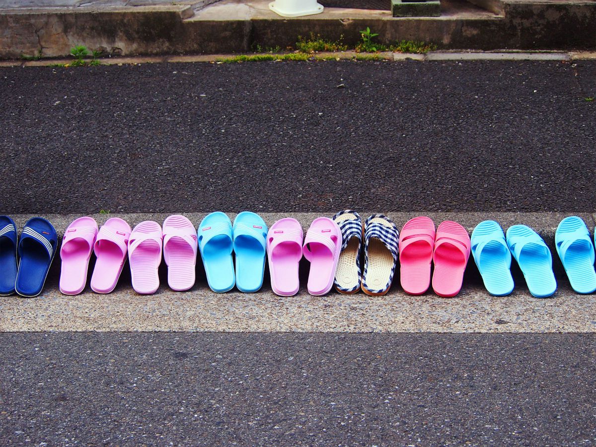Colorful sandals | GANREF