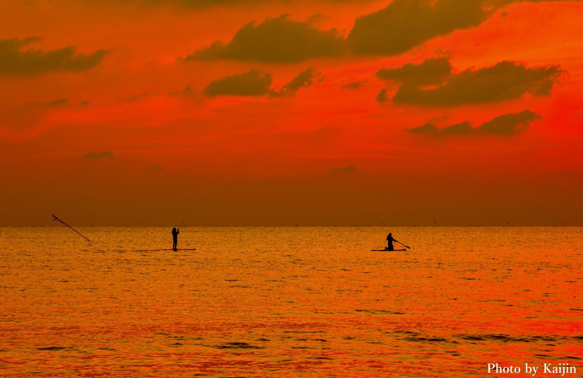 真赤な海でSUP 1 | GANREF