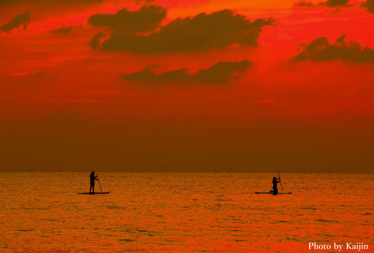 真赤な海でSUP 2 | GANREF