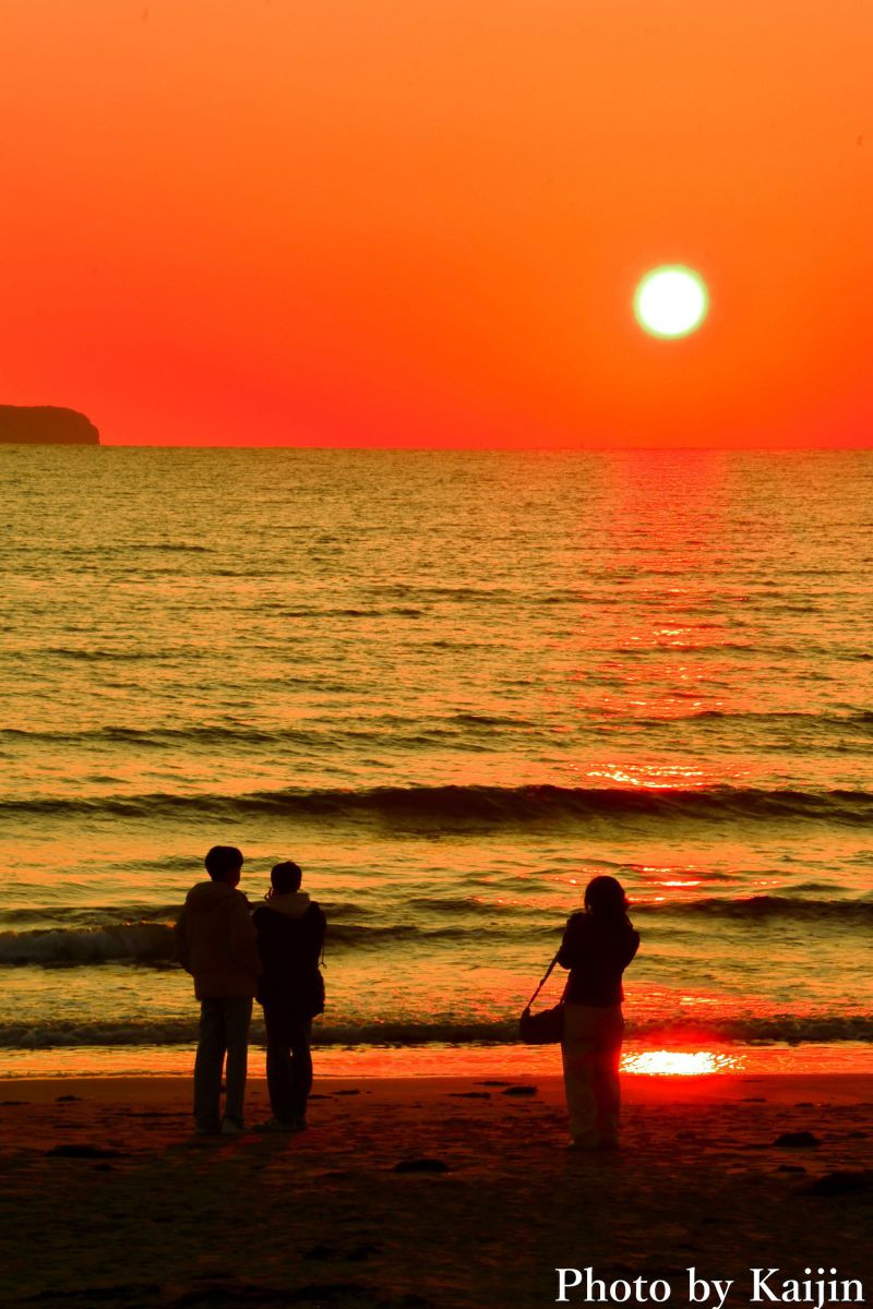 夕景を撮影する人々 3 | GANREF