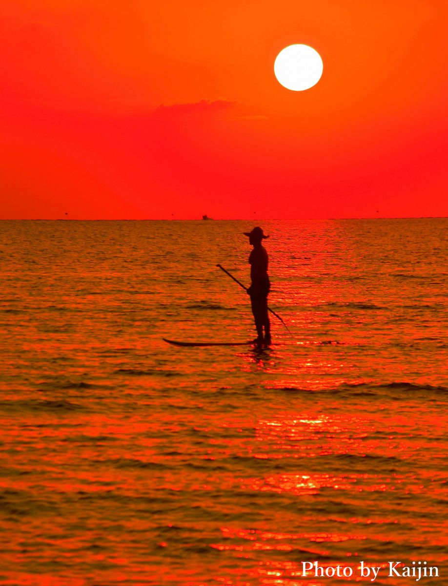 夕景の海でSUP 3 | GANREF