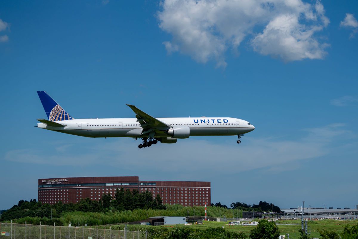 夏空を抱いて – Embracing the Summer Sky | GANREF