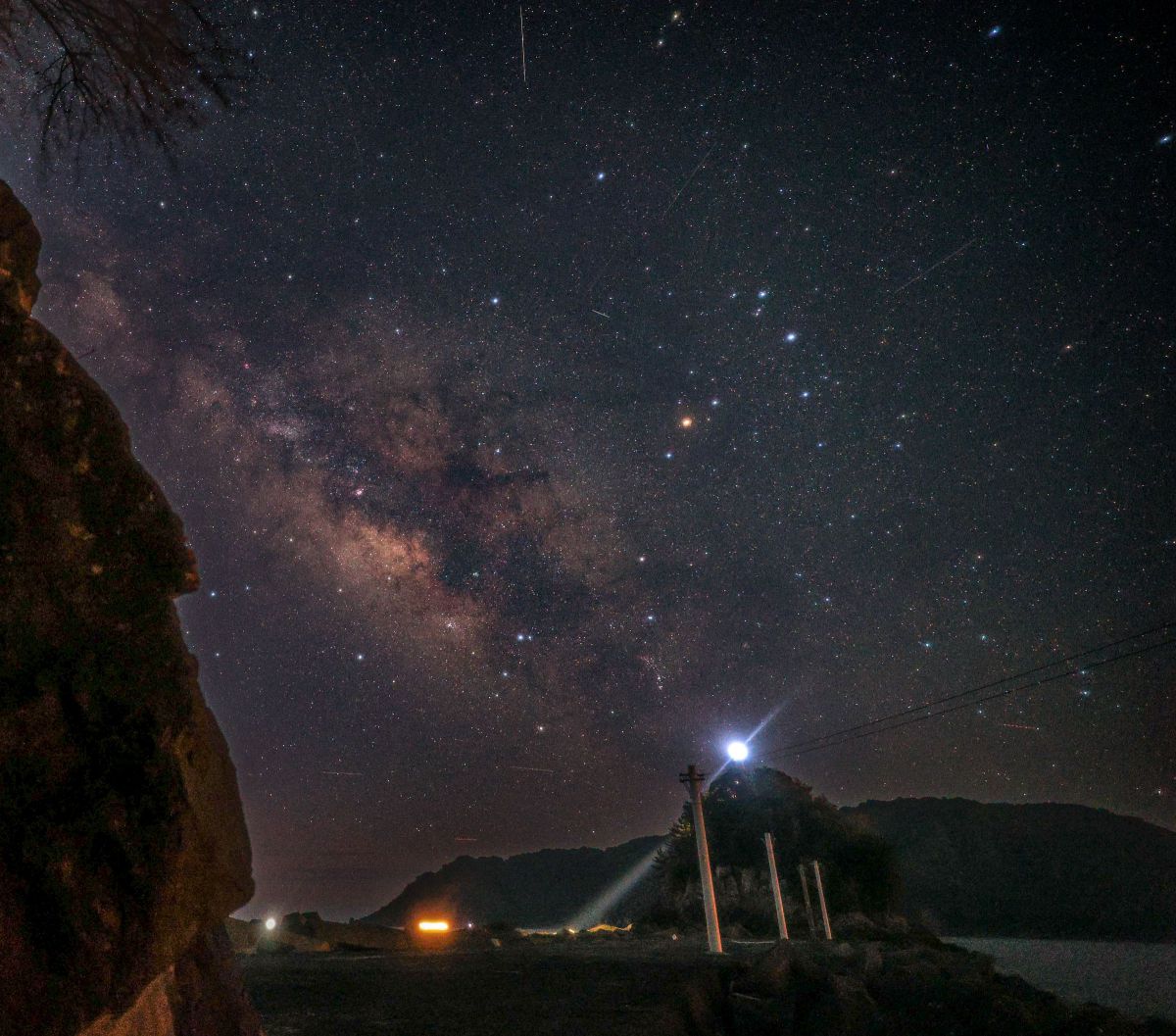 洞窟の中より | GANREF