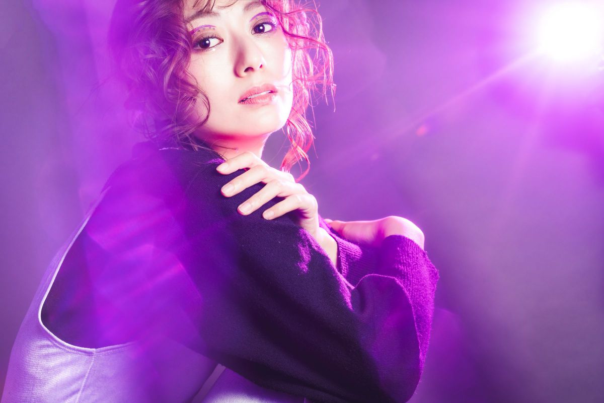 Wrapped in light | GANREF