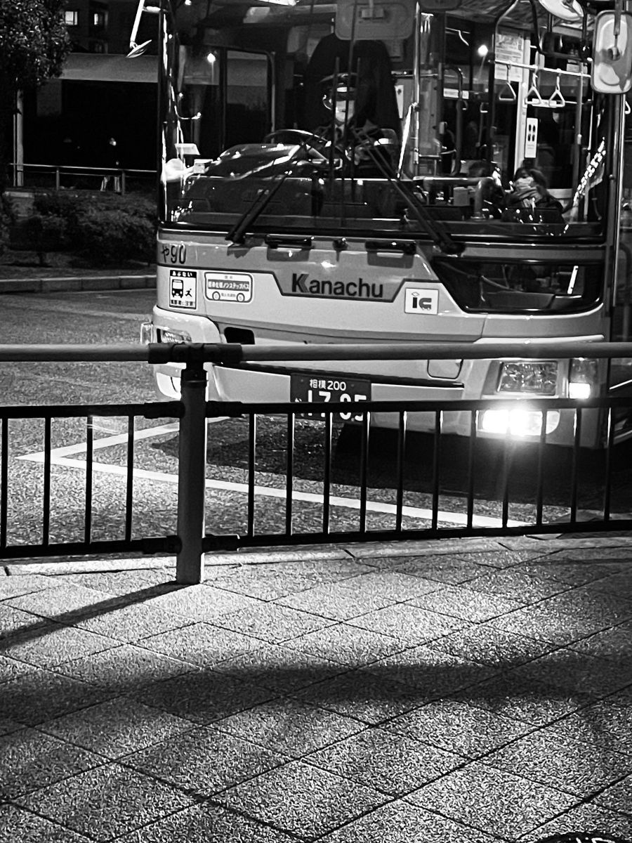 One night of the bus. | GANREF