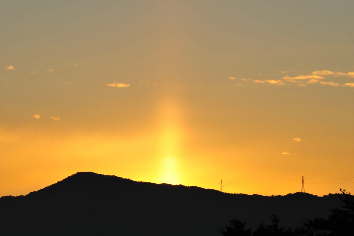 太陽柱 3 ：Sun Pillar、 ”黄橙色”のマントをはためかせ！ | GANREF