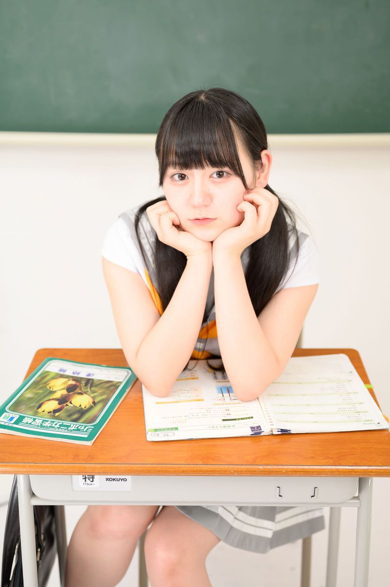 丸 凜凪200見つめる | GANREF