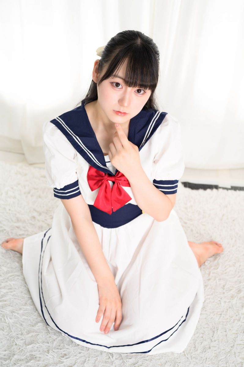 丸 凜凪216女の子座り | GANREF