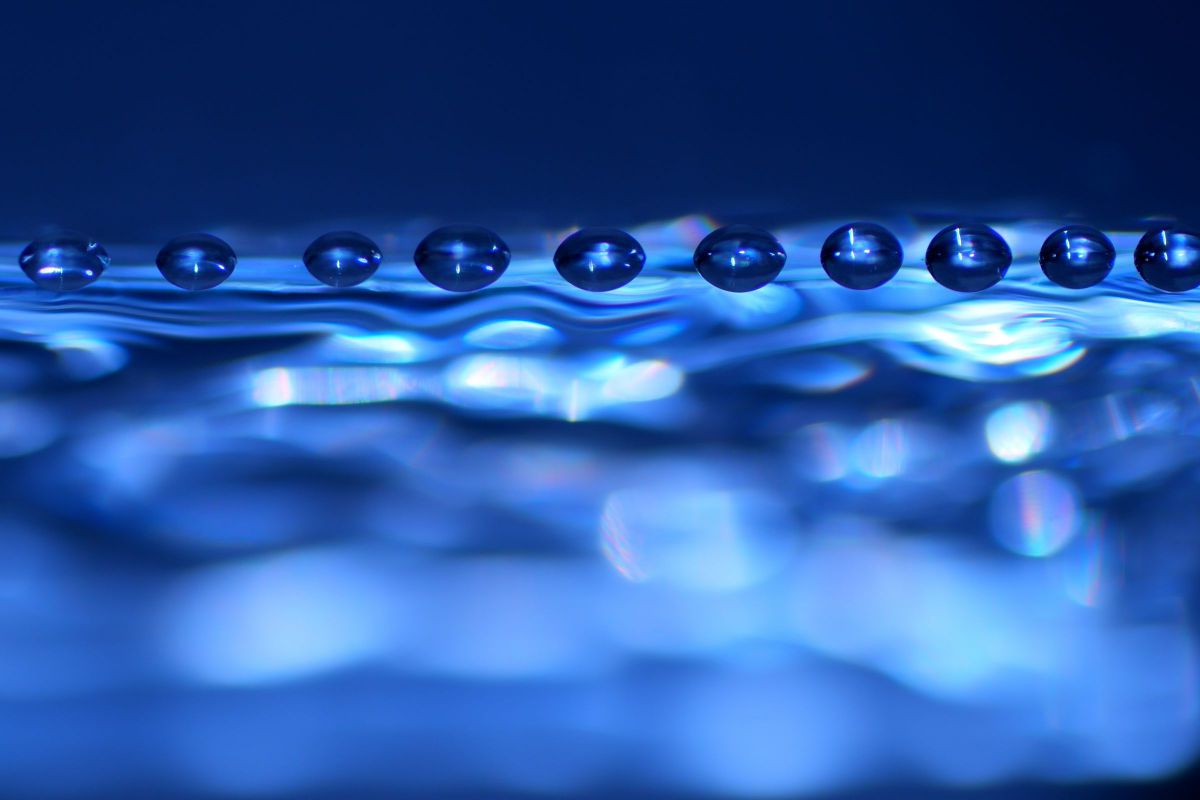 Metallic water droplets | GANREF