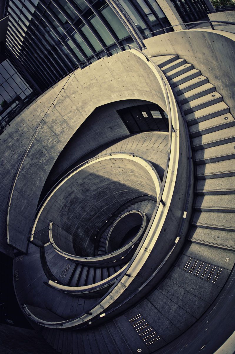 The beauty of curves | GANREF