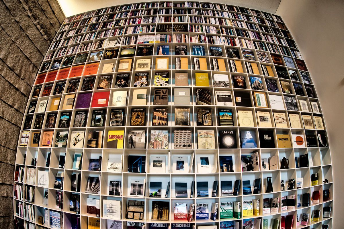 lots books to read | GANREF