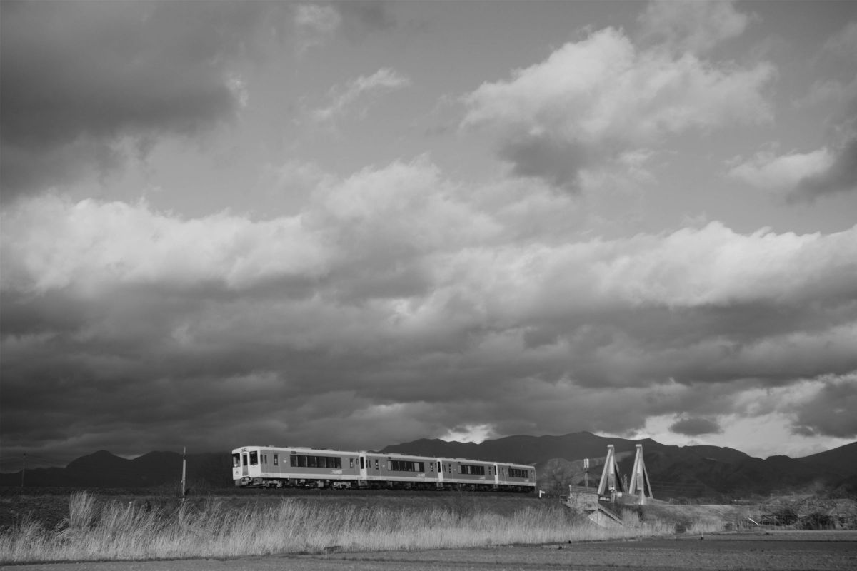 Monochrome Aterazawa Line | GANREF