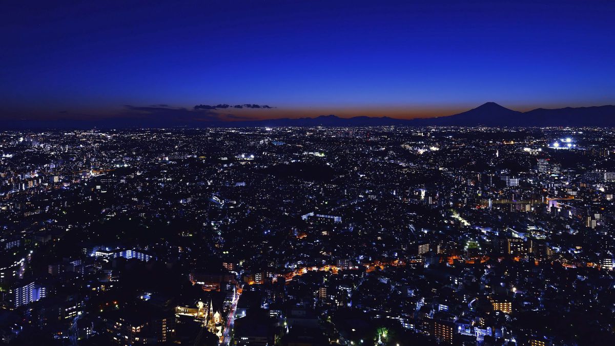 Night view of Metropolitan | GANREF