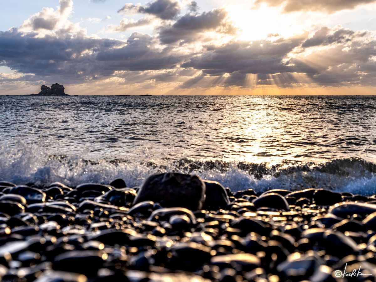 Shower of Light | GANREF