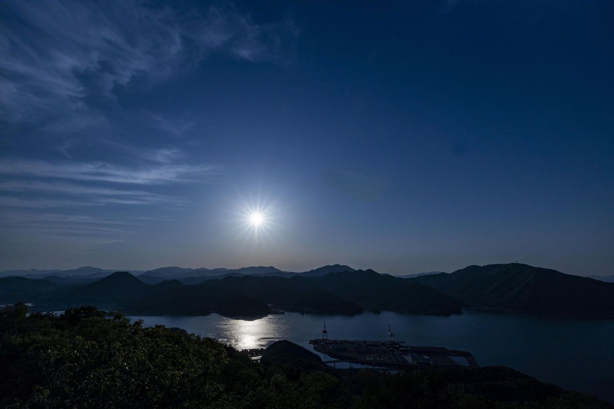 ブルーライトscene | GANREF