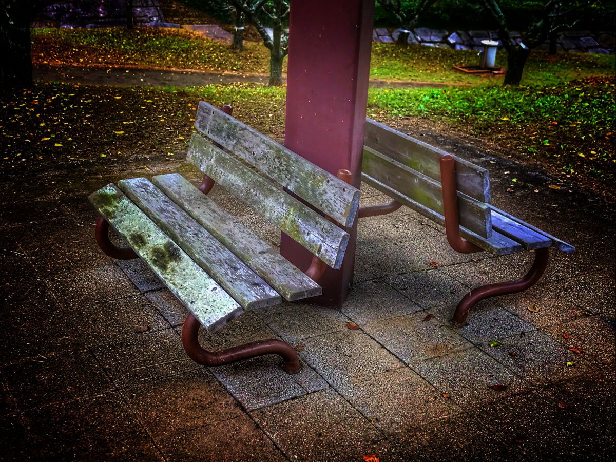 Unmanned bench | GANREF