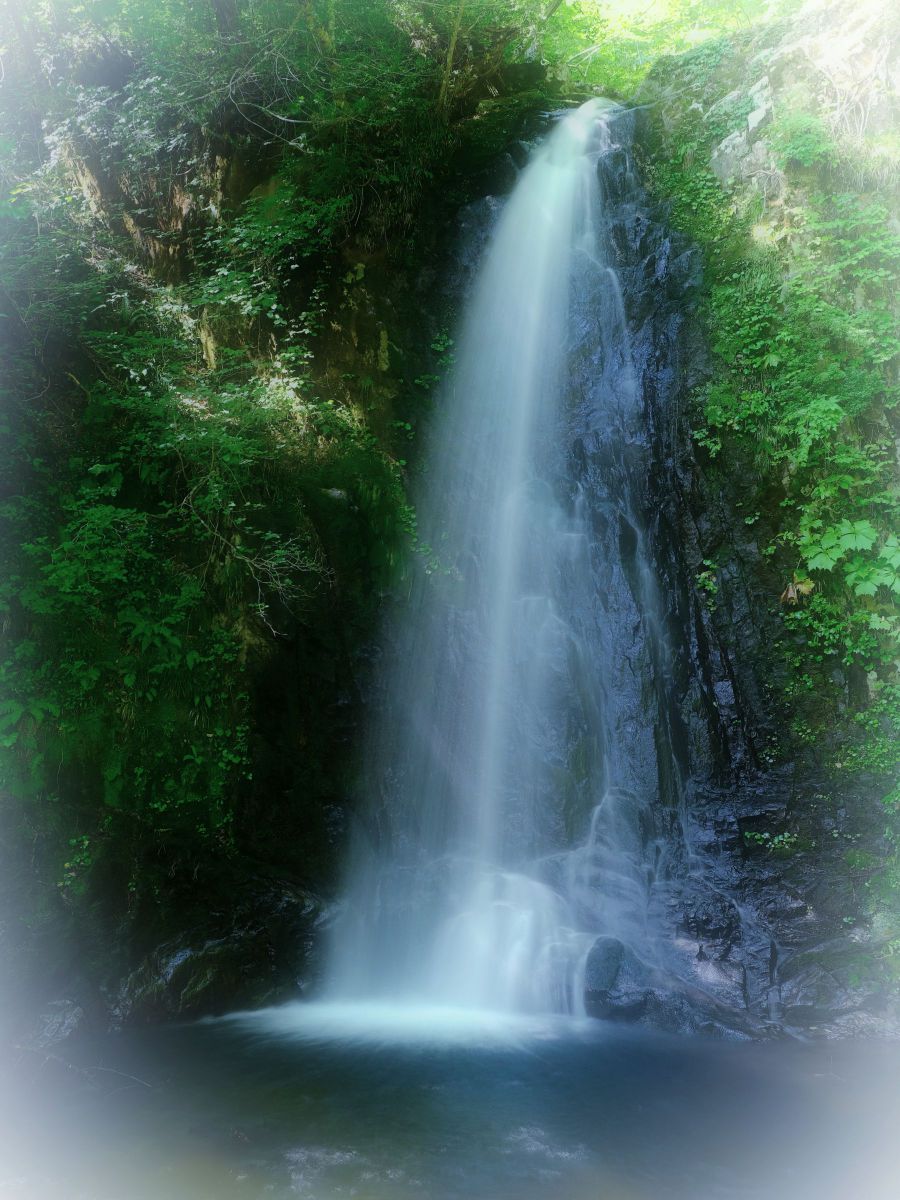 Dreamy Waterfall | GANREF