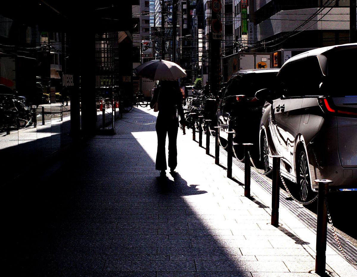 A side street of Midosuji | GANREF