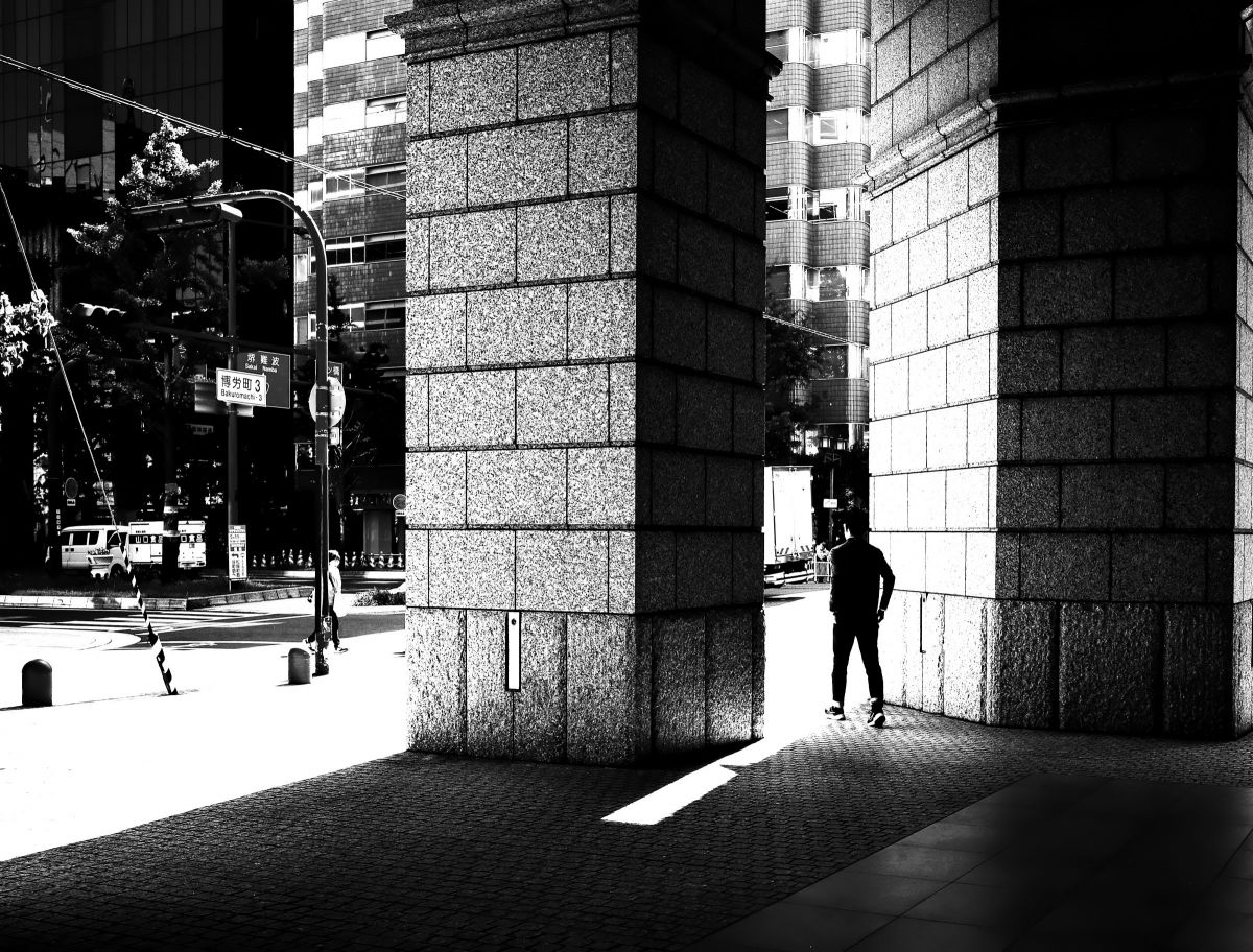 exit the building | GANREF