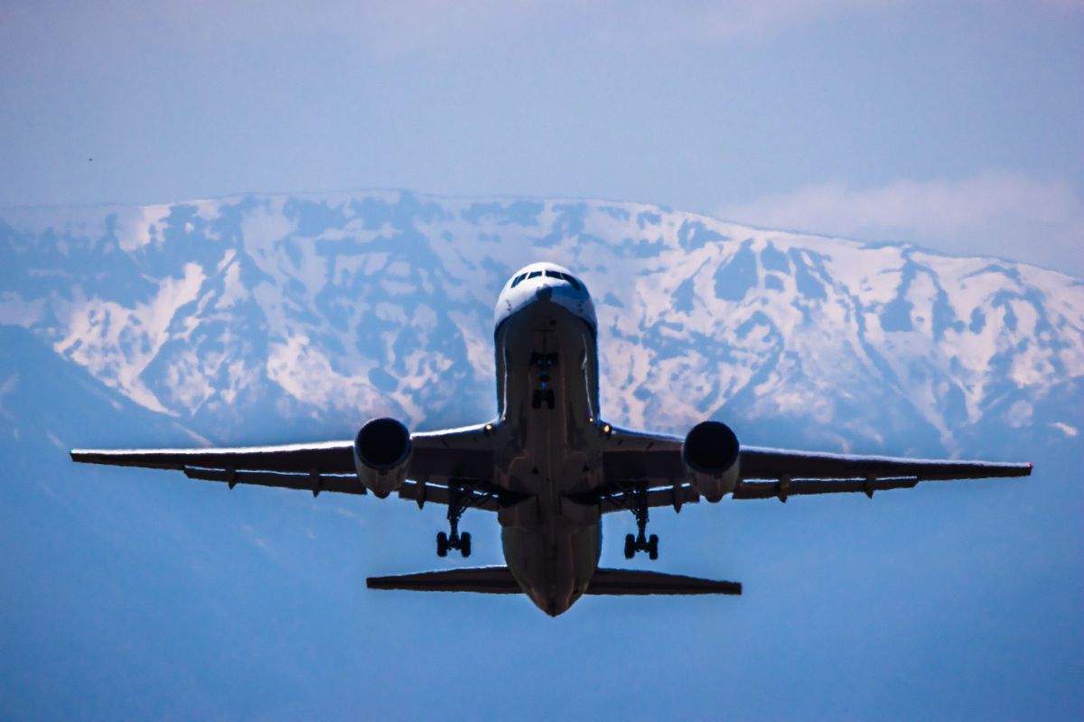 With Zao behind | GANREF