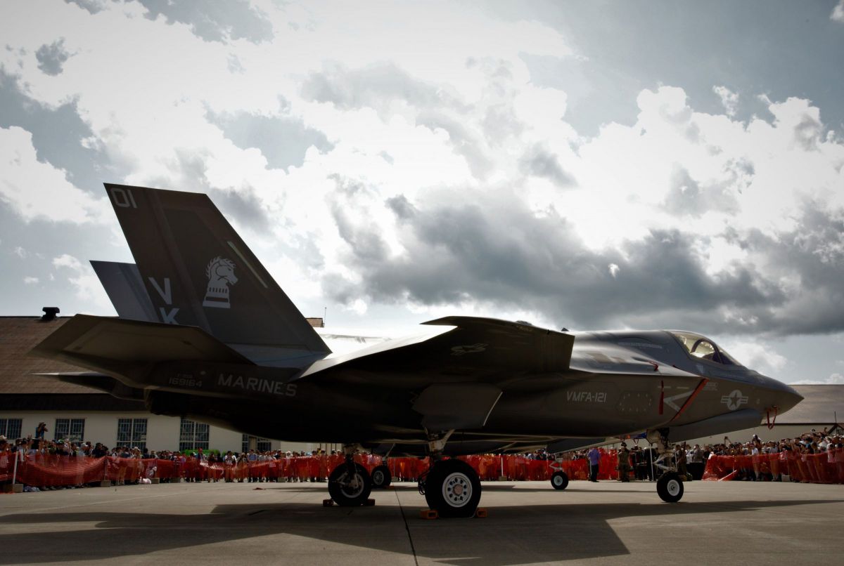 Lightning II | GANREF