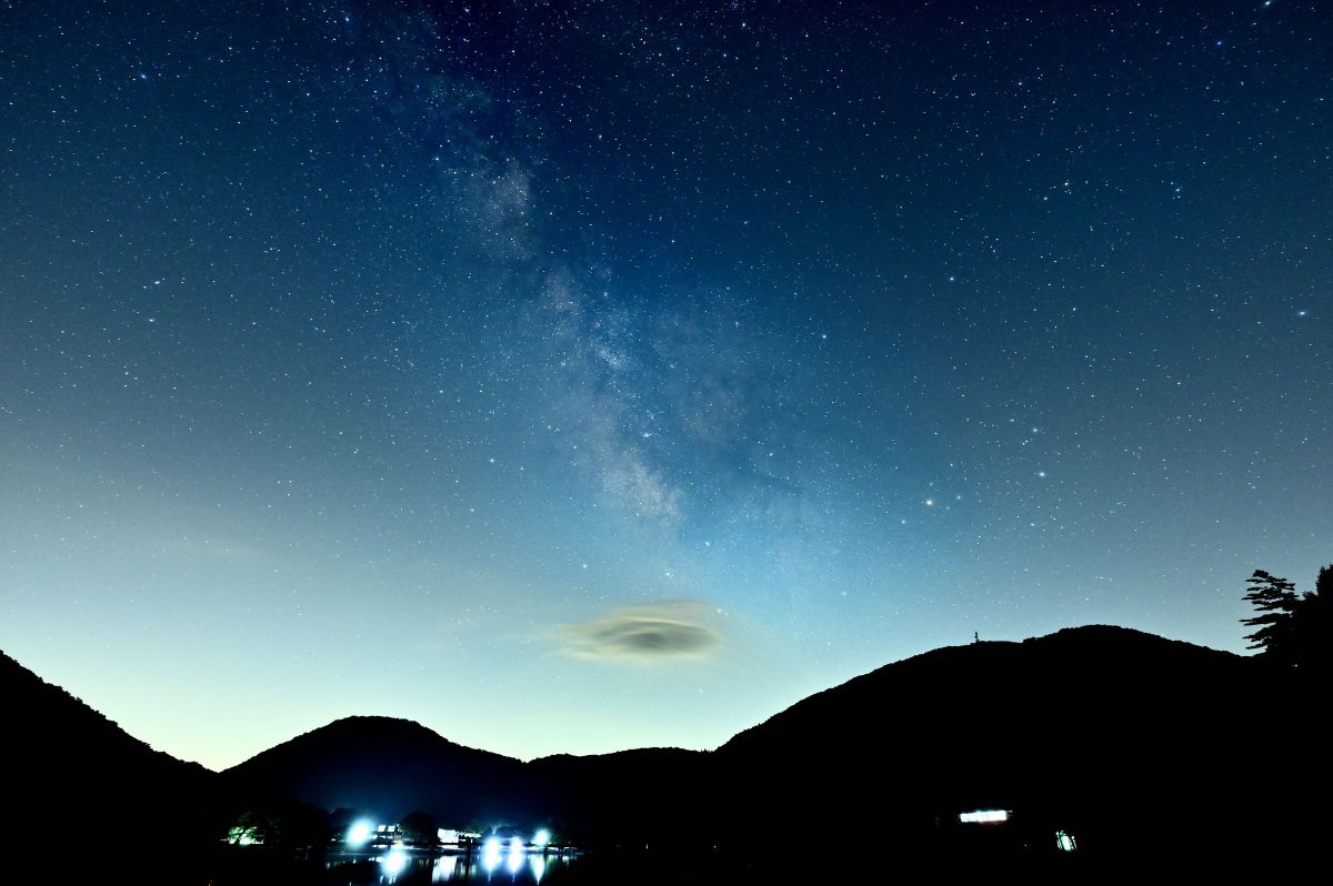 天の川を下るUFO | GANREF