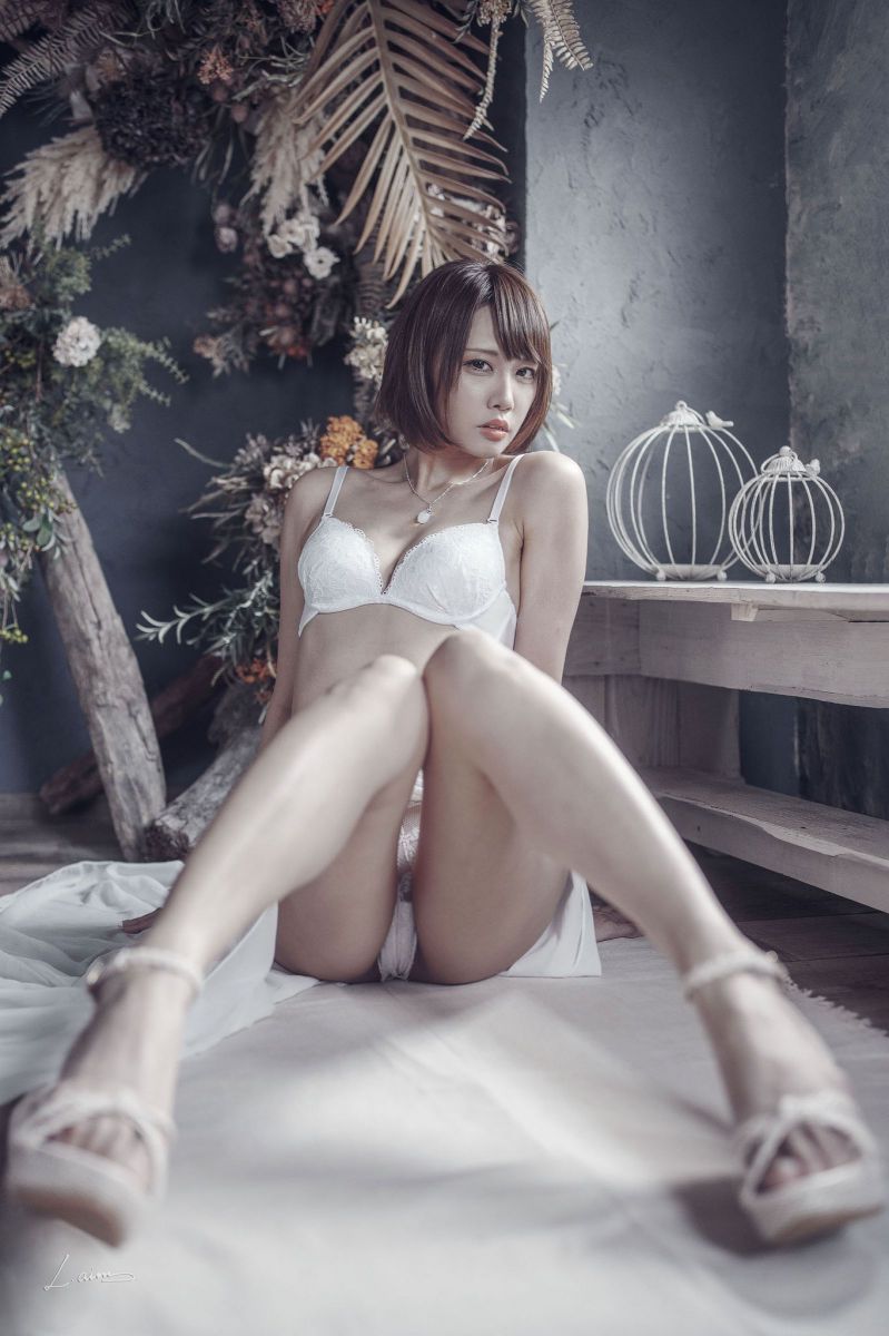 屋根裏部屋の彼女 | GANREF