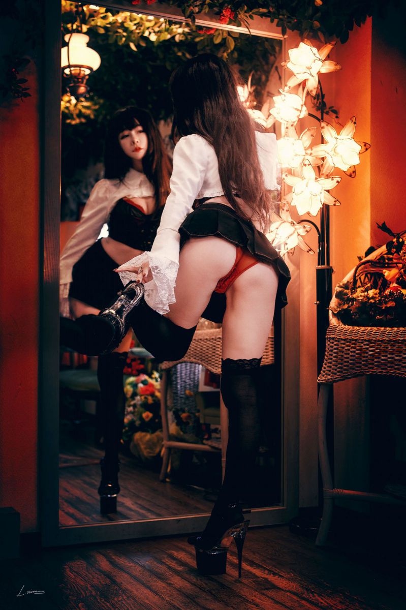 Cute back view | GANREF