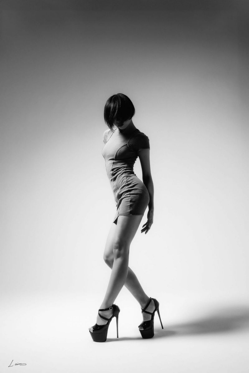 stylish monochrome | GANREF