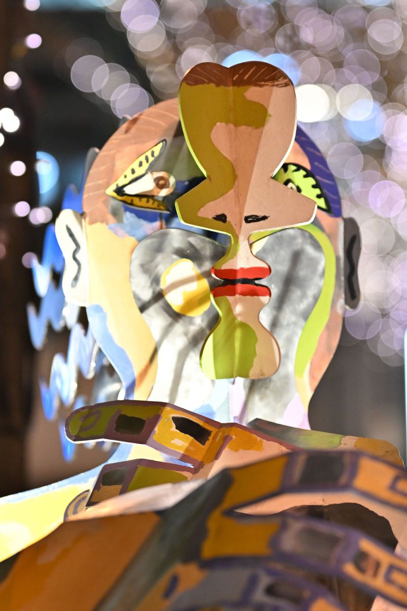 視線：丸の内界隈の個性的な人 （タテ）Take2 | GANREF