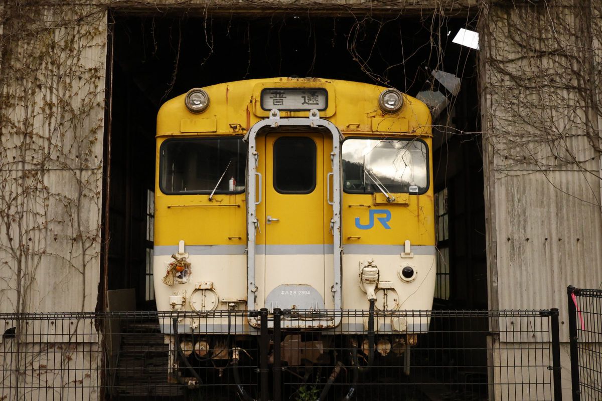 眠るキハ40 | GANREF