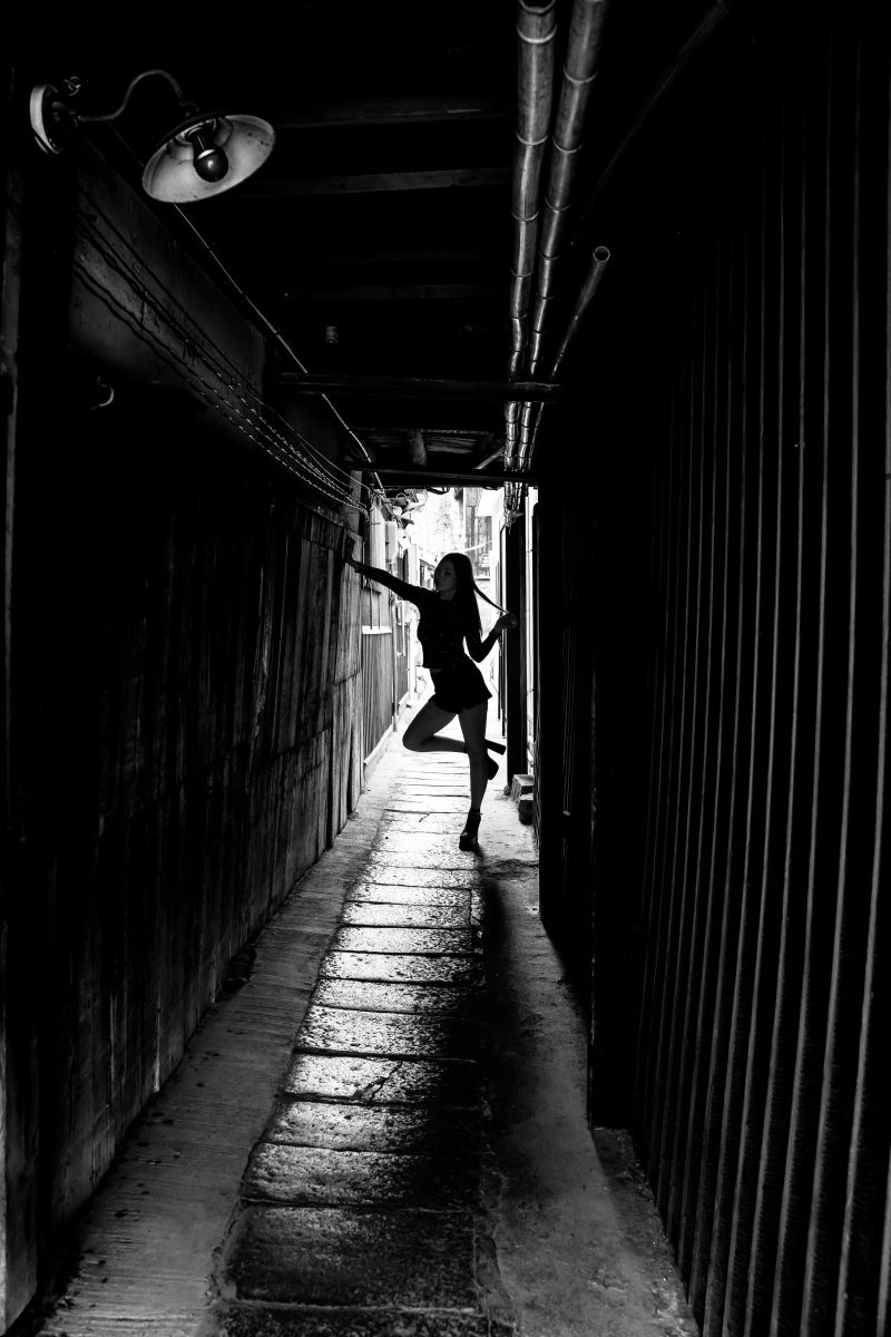 Dark street | GANREF