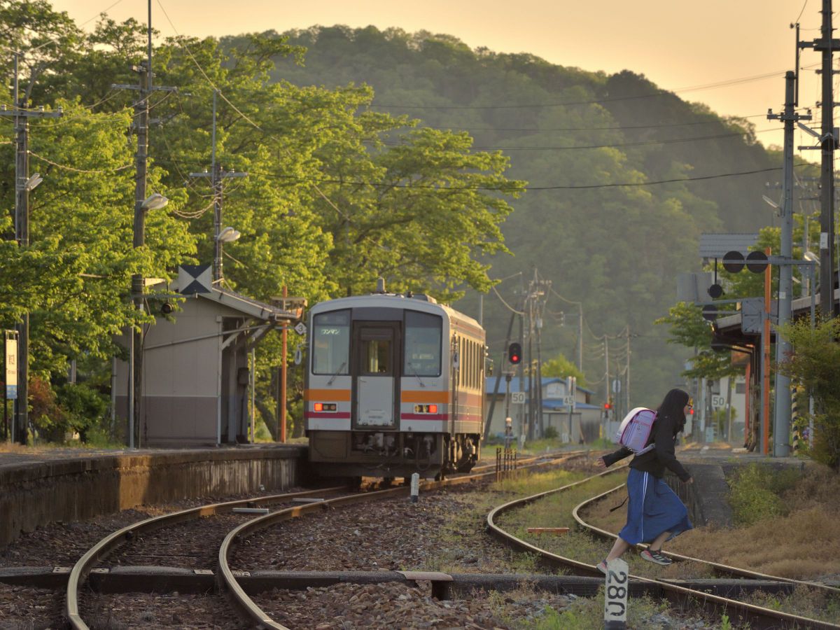 駆ける少女 」 | GANREF