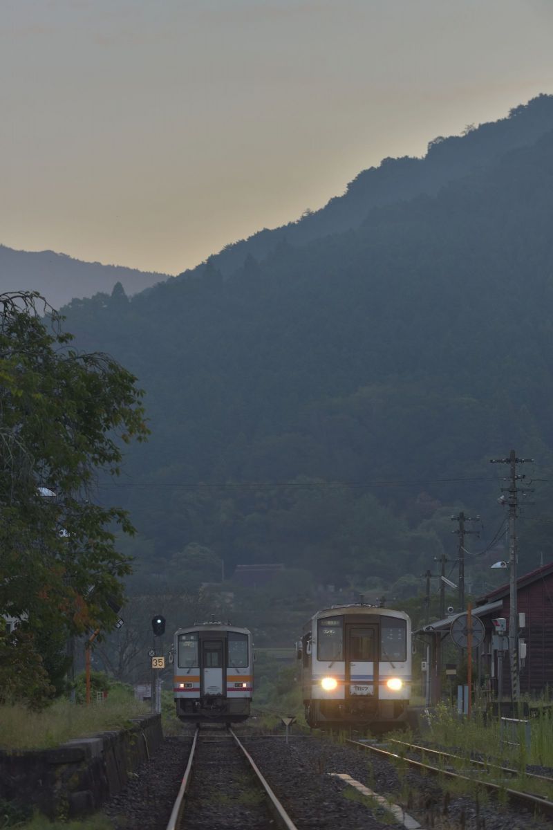 夜明けの旅人たち 」 | GANREF