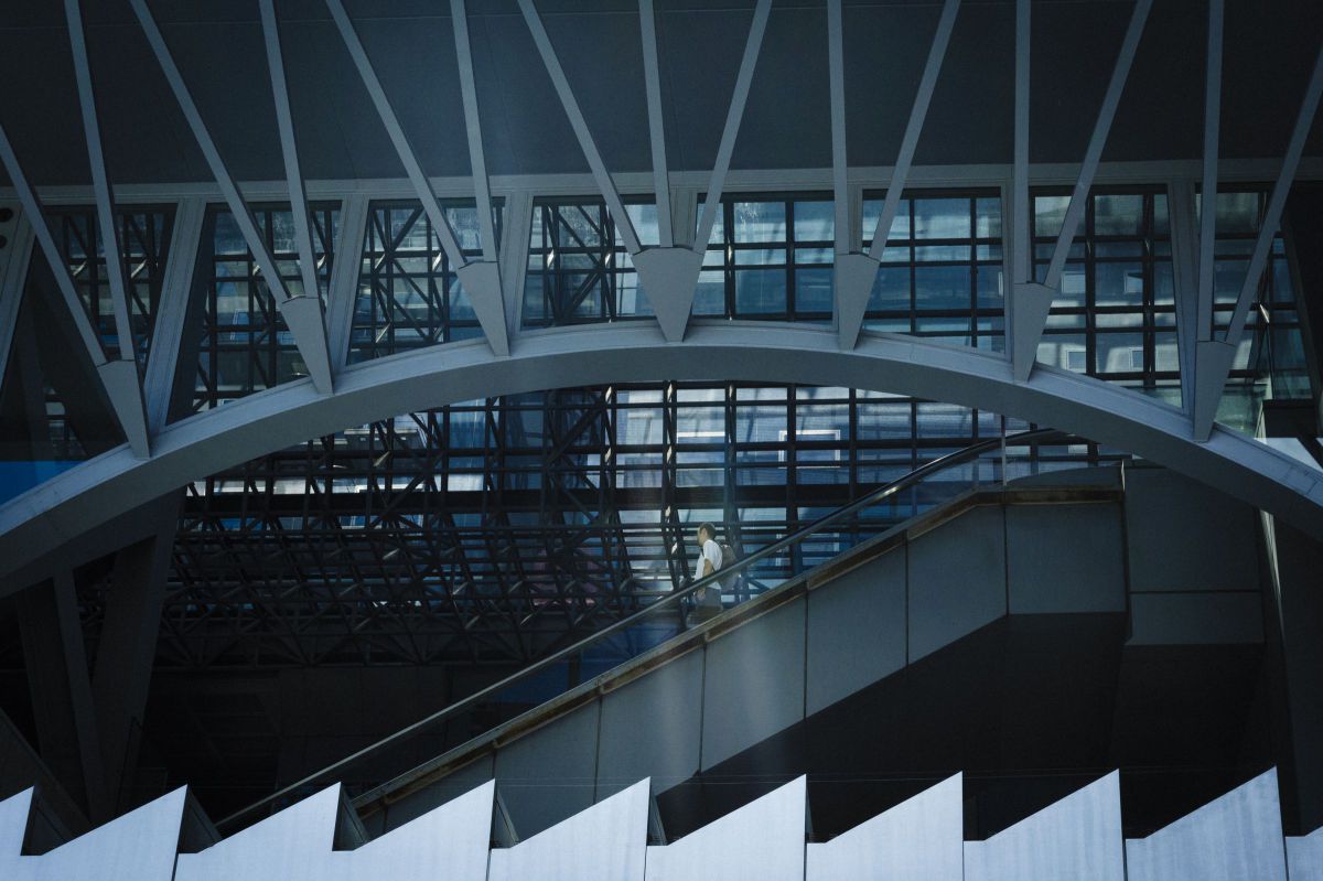 into the rough waves | GANREF