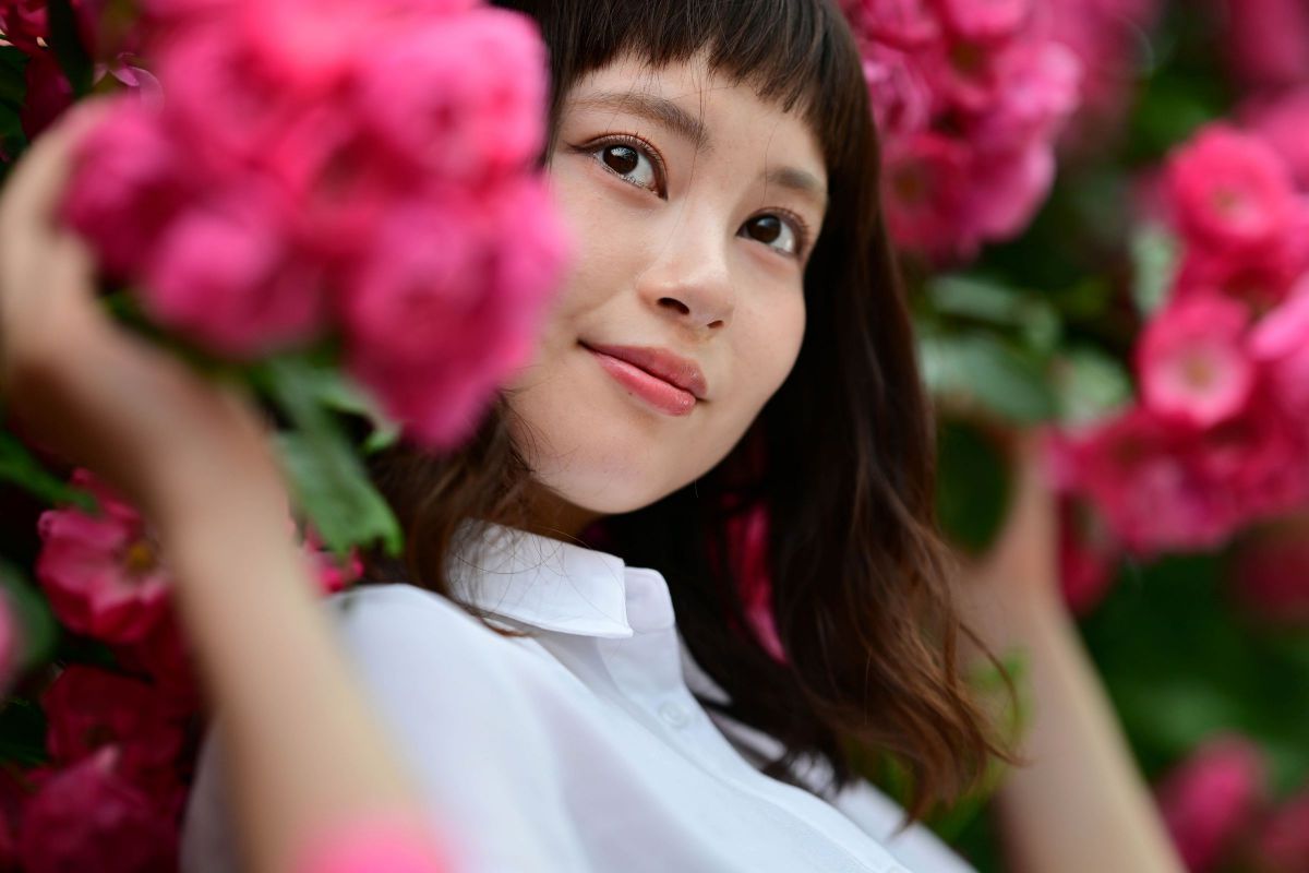 薔薇と戯れる | GANREF